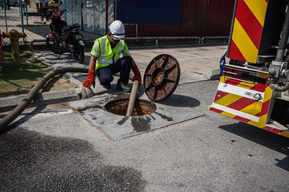 Drain Hydro Jetting Service in Houston, Texas | Accurate Plumbing